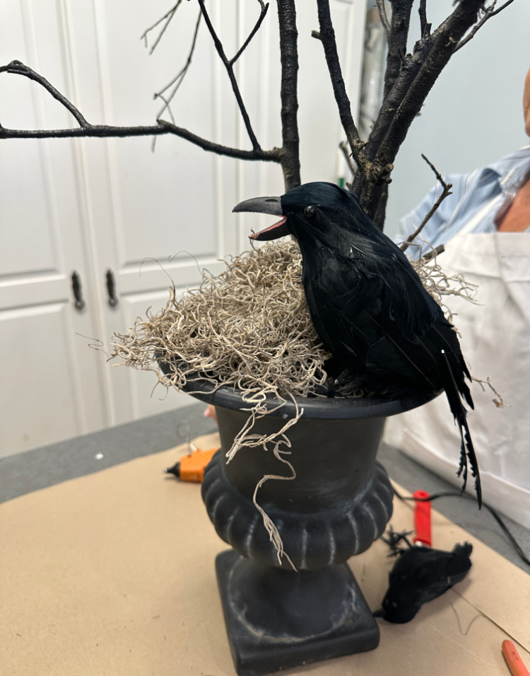 How to Make a Spooky Halloween Tree with Branches and Black Crows ...
